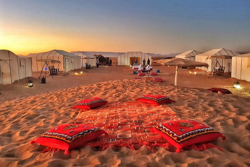 Khám phá Sahara khi đến thị trấn Merzouga ở Maroc